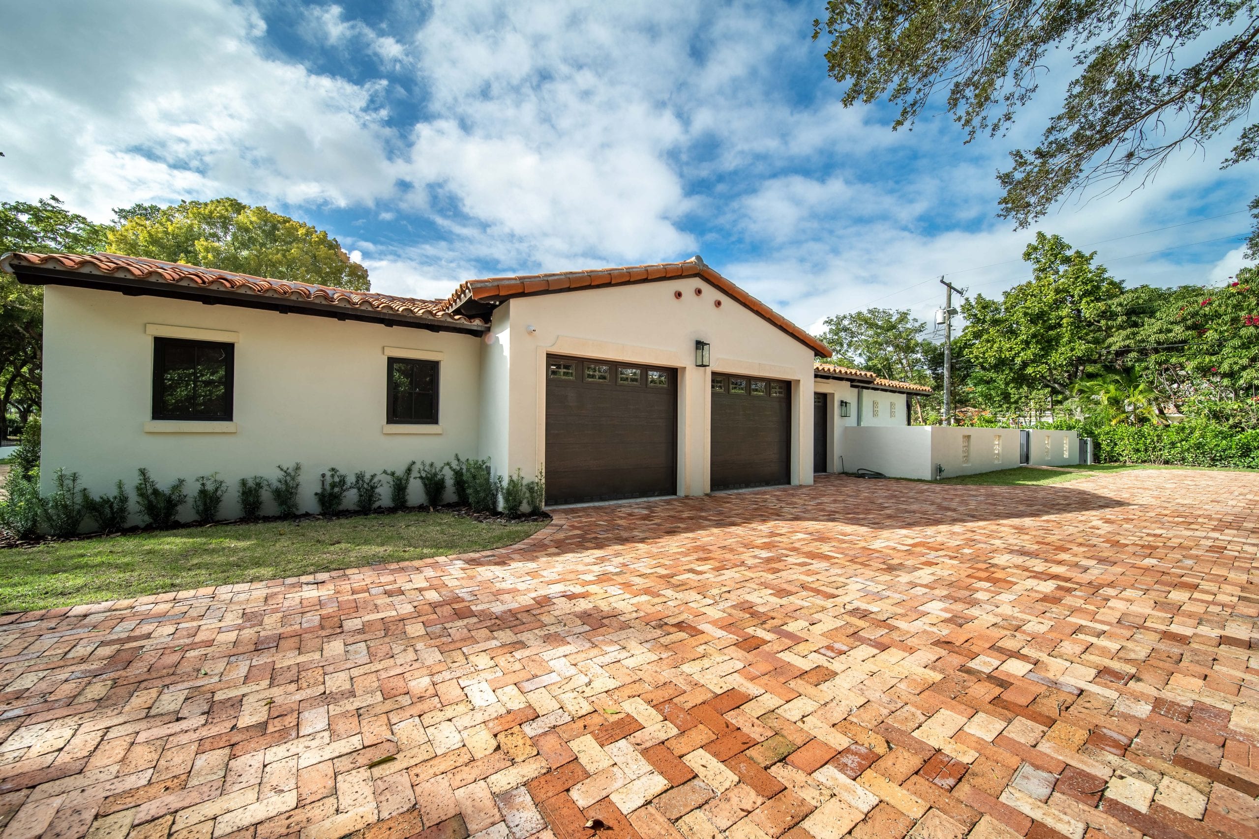 Beautiful Spanish Mansion in The Gables' Country Club Neighborhood ...