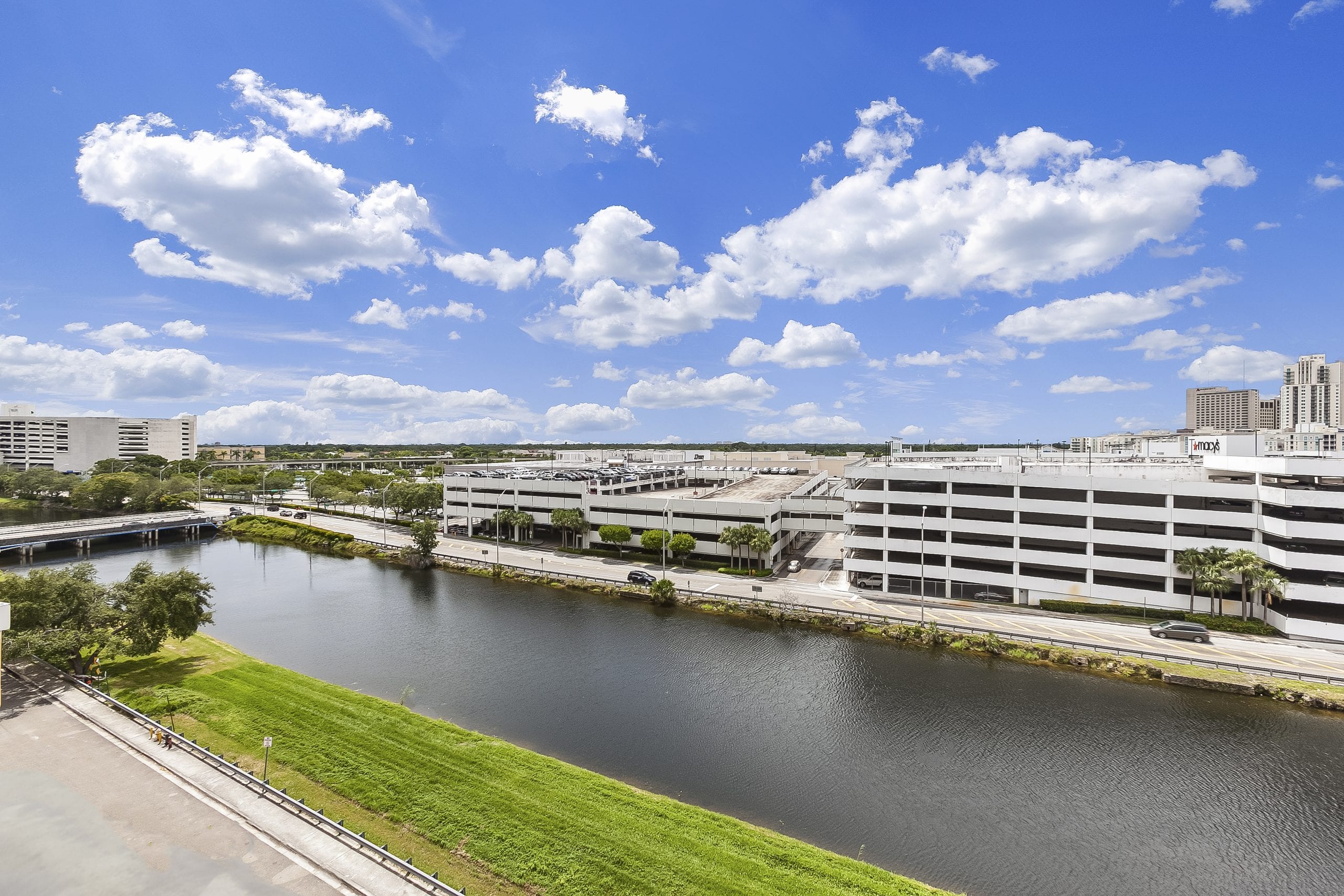 Colonnade 2 Bedroom with Huge Terrace for Lease | Sea Grove Realty