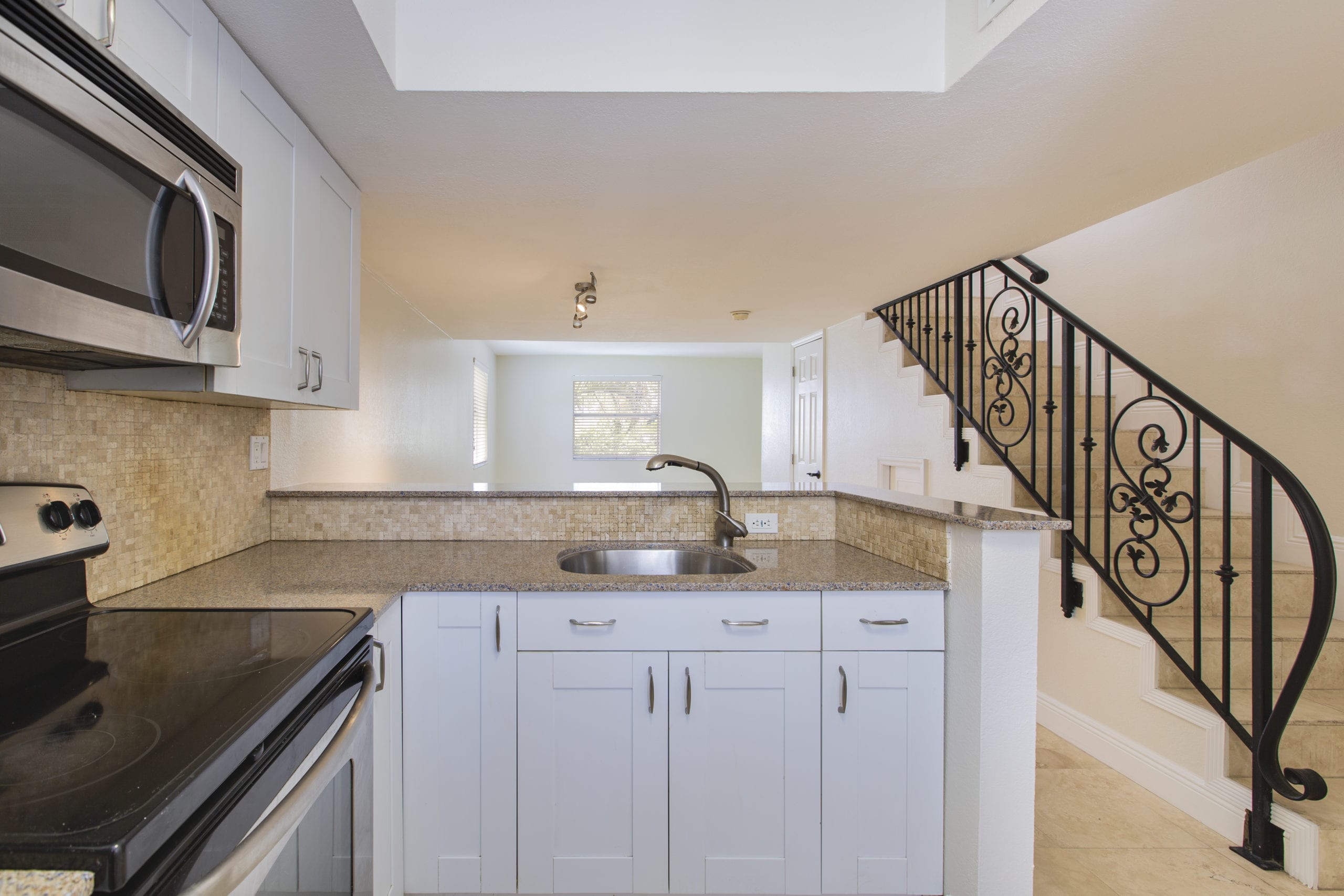 Large 2 Story Condo in a Well-Maintained Community in the Ludlam Area ...