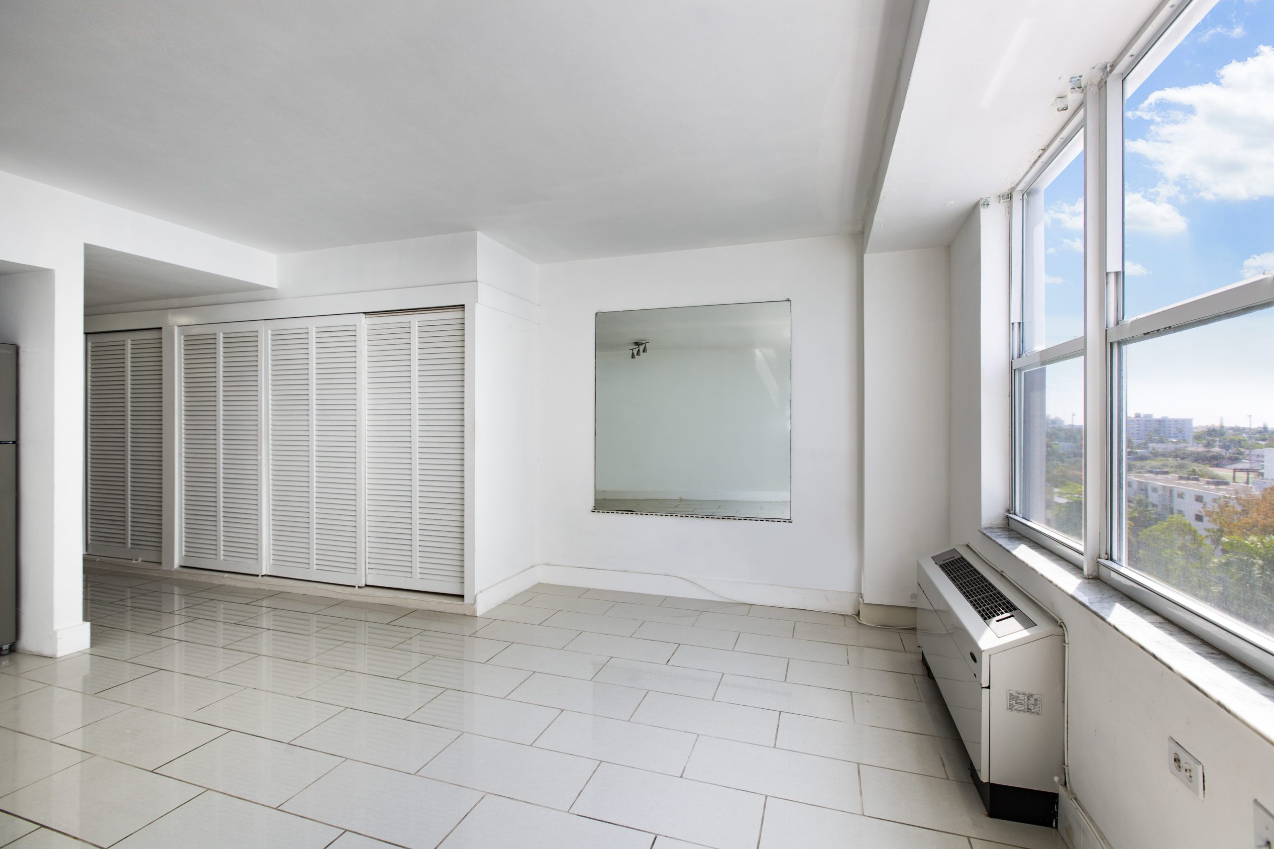 Miami Beach Studio On The Bay | Sea Grove Realty