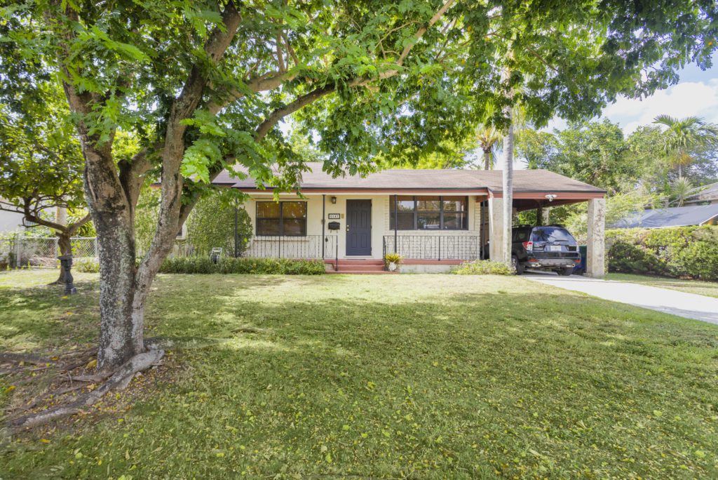 Redevelopment Opportunity on 8,000 Sqft Lot – Walk to University of ...