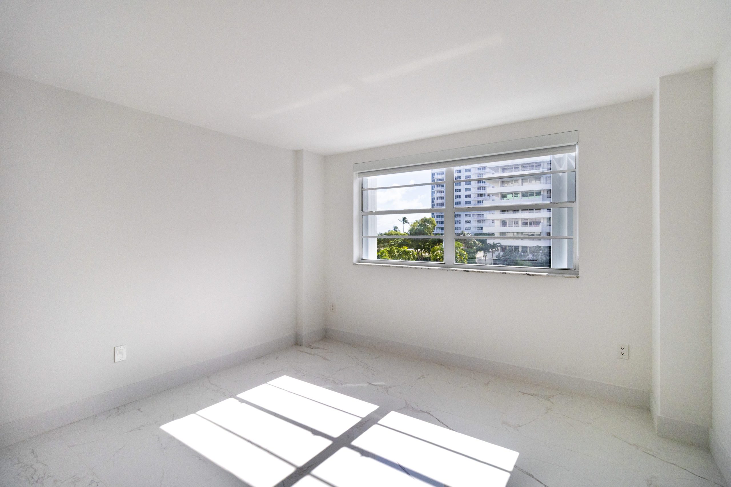 Two Bedroom at the Oceanfront Commodore Club in Key Biscayne for Lease ...