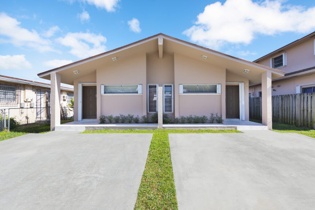 Renovated 3 Bedroom Silver Bluff Townhouse For Lease | Sea Grove Realty